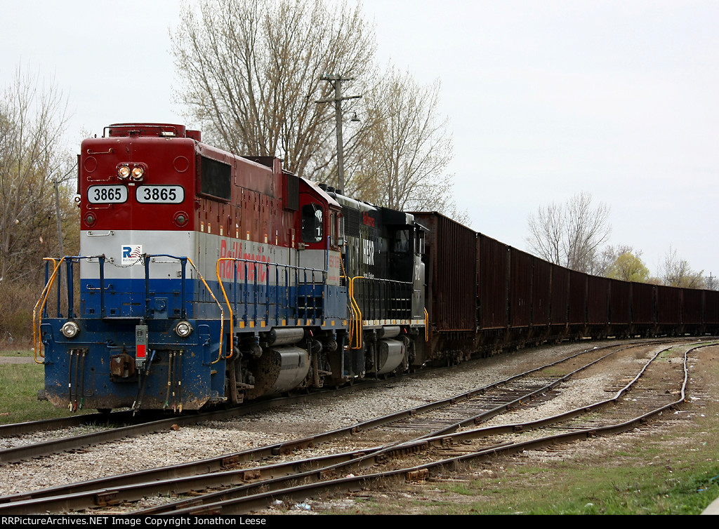 HESR 3865 and 9712 bring up on the rear on 800